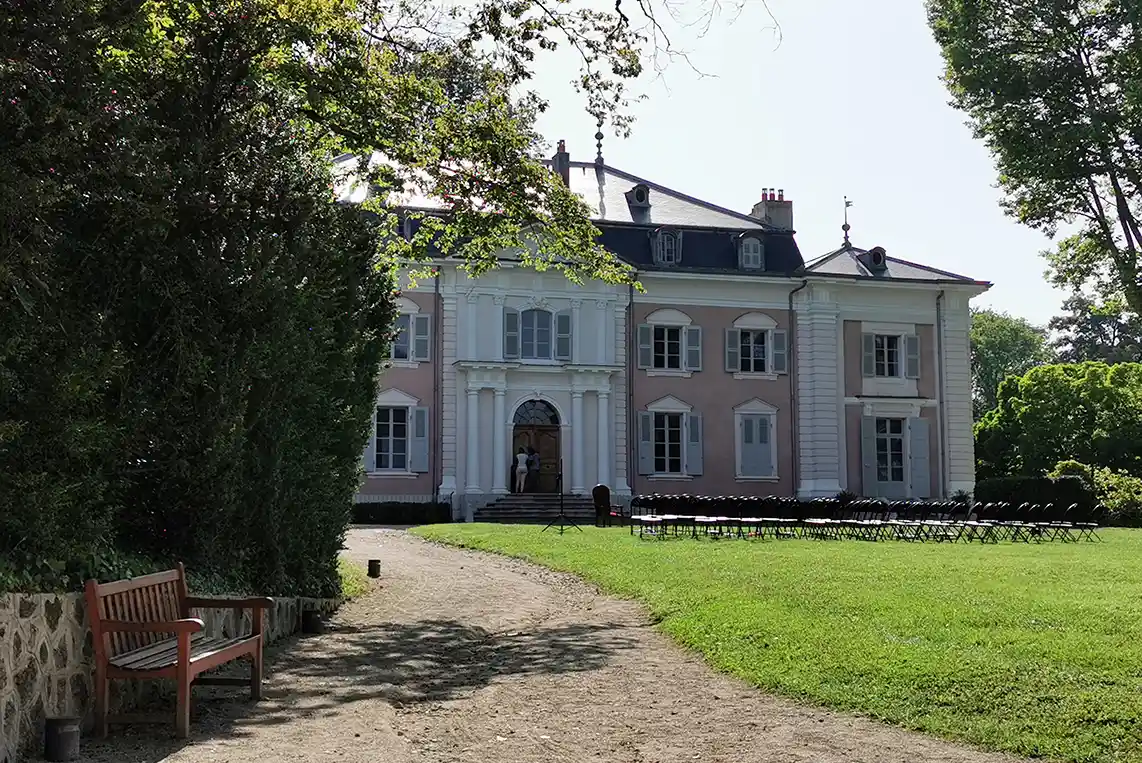 La disputa al Castell de Ferney-Voltaire de Josep Maria Flotats | Emporion